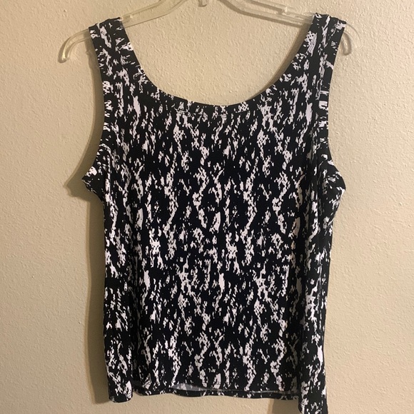 Investments | Tops | Slim Factor By Investments Black And White Tank L ...